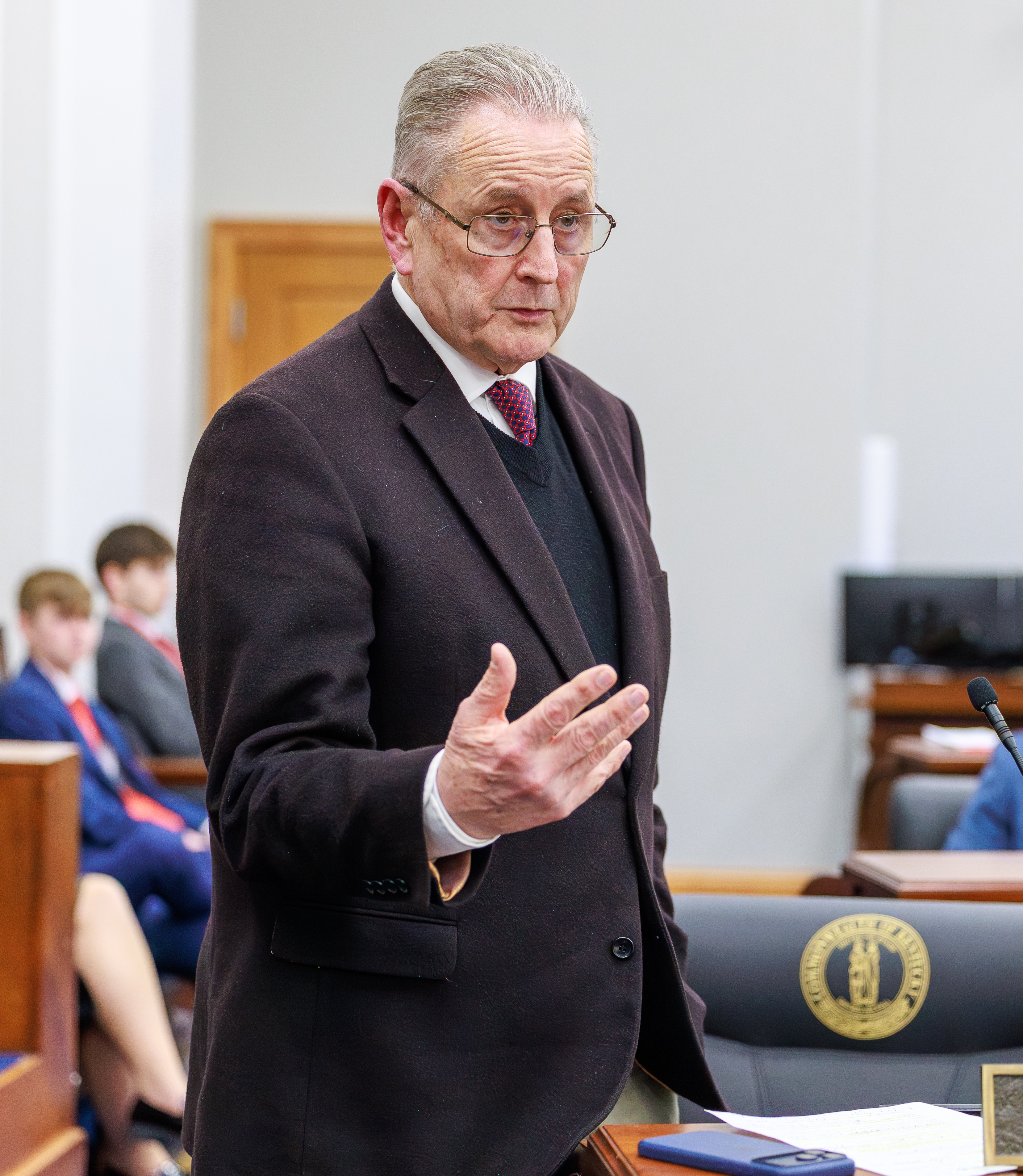 Senate advances legislation aiming to curb distracted driving - The ...